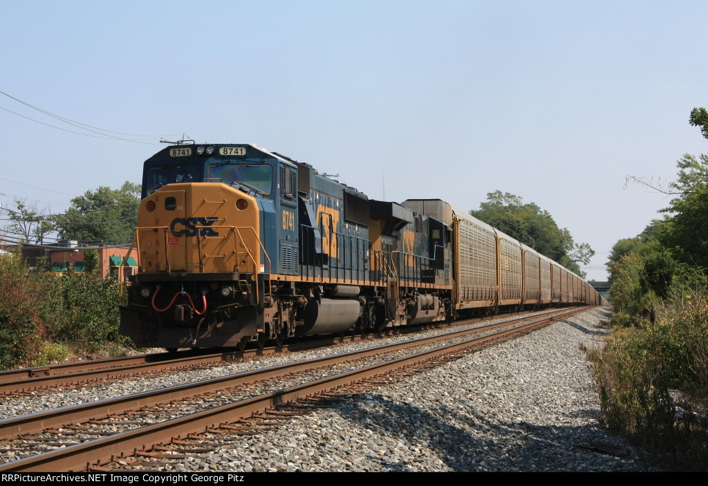CSX 8741 and train Q217